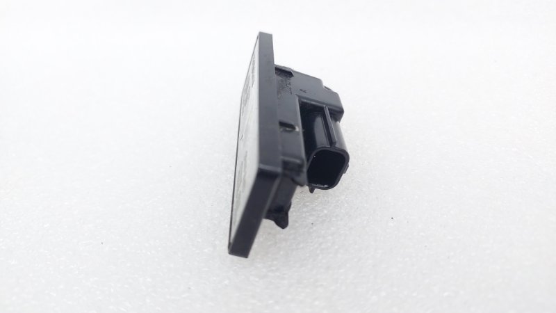 Плафон подсветки номера Renault Arkana 2021 JC H4M 265108990C купить Б ...