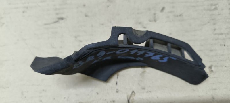 Уголок накладки под лобовое стекло правый передний Subaru Outback 2009 ...