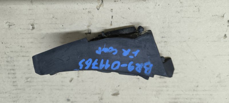 Уголок накладки под лобовое стекло правый передний Subaru Outback 2009 ...