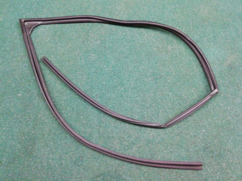2021 Crosstrek Window Track Fell Off : r/subaru