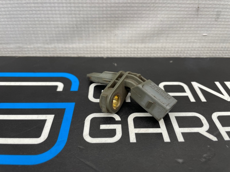 Датчик abs левый Porsche Cayenne 2005 955 M02.2Y 3.2 7L0927807B купить ...