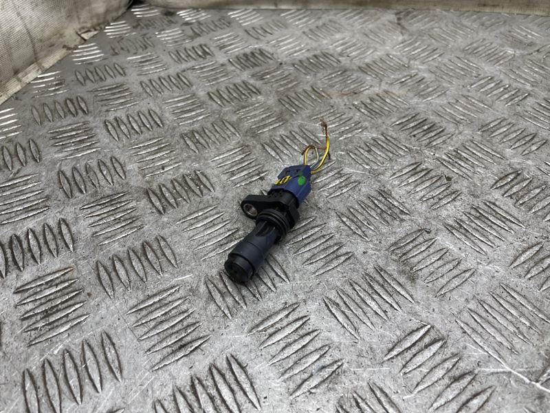 Датчик положения коленвала Honda CR-V 2008 3 RE K24 37500PNB003 купить ...