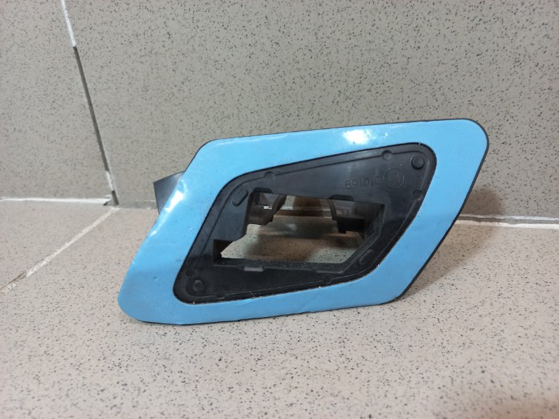 Кронштейн форсунки омывателя фары BMW 5-Series G30 51117385355 купить ...